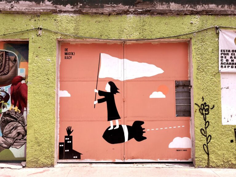 Nº6 VIDAS ESCONDIDAS | Editorial: Hidden Lives